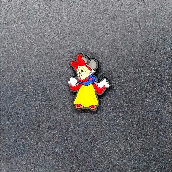 CROCS | Accessories | 55 Disney Minnie Mouse Snow White Croc Charm ...